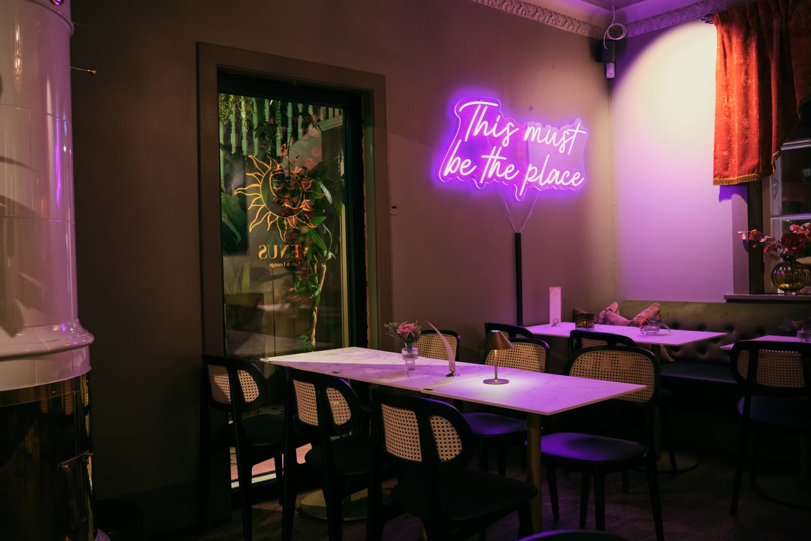 Venus Cafe & Bar